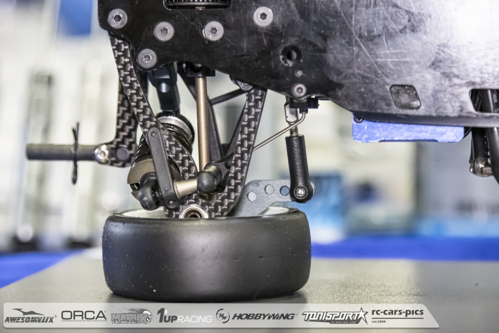 Under the Hood - Ronald Völker`s Mugen Seiki MTC-2R